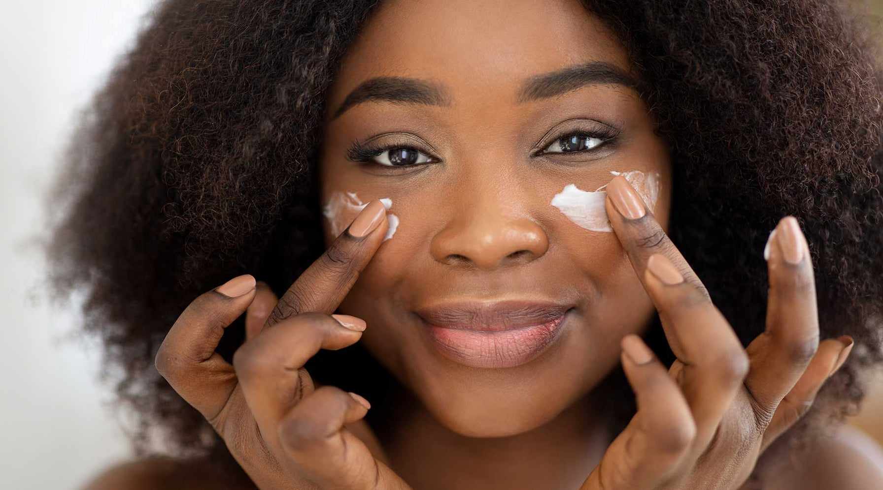 Blog - Guide to Apply Moisturizer: Achieve Hydrated & Nourished Skin ...